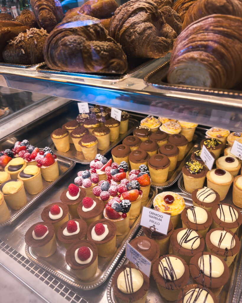 Best Coffee Shops and Cafes in Florence, Italy | TOP 5 • Abroad with Ash
